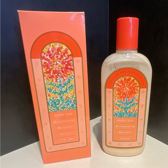 Mary Kay | Other | Mary Kay Revitalizing Moisture Lotion Old Stock ...